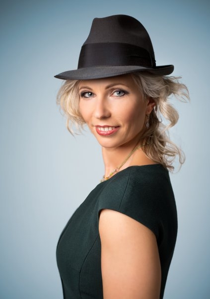 Lektor Daria Harrison | Naučmese