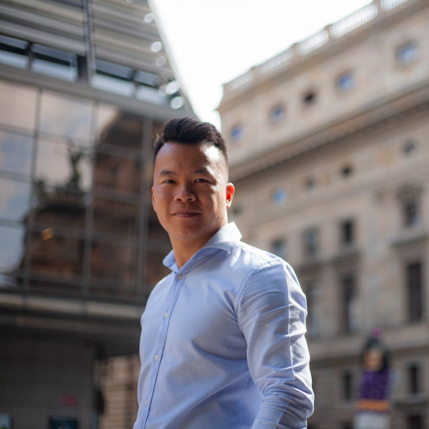 Lektor Nguyen Manh Tung | Naučmese